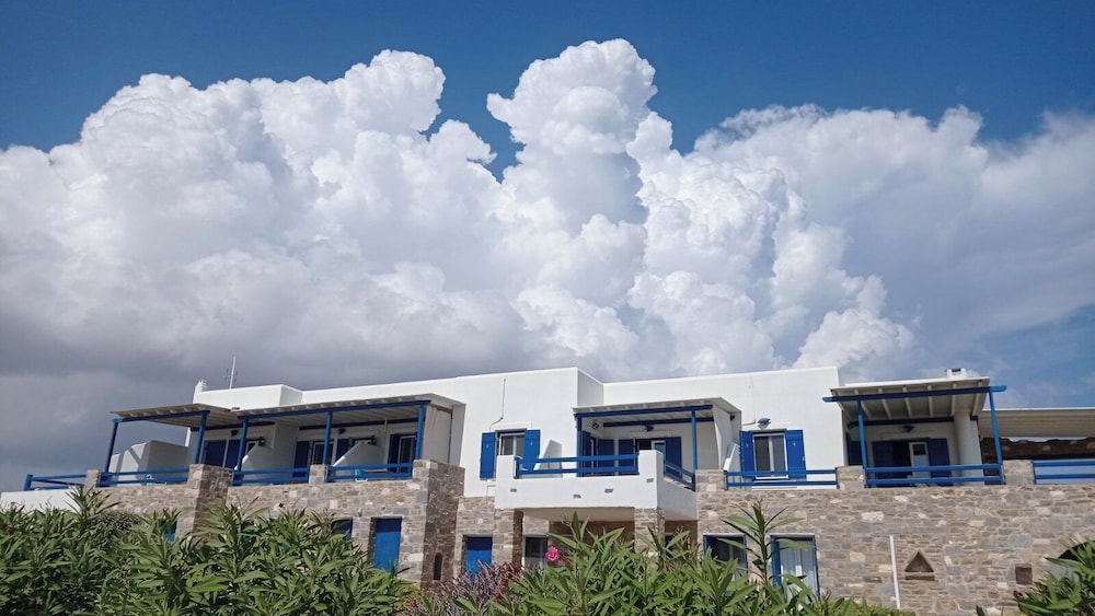 Aura Paros - パロス島