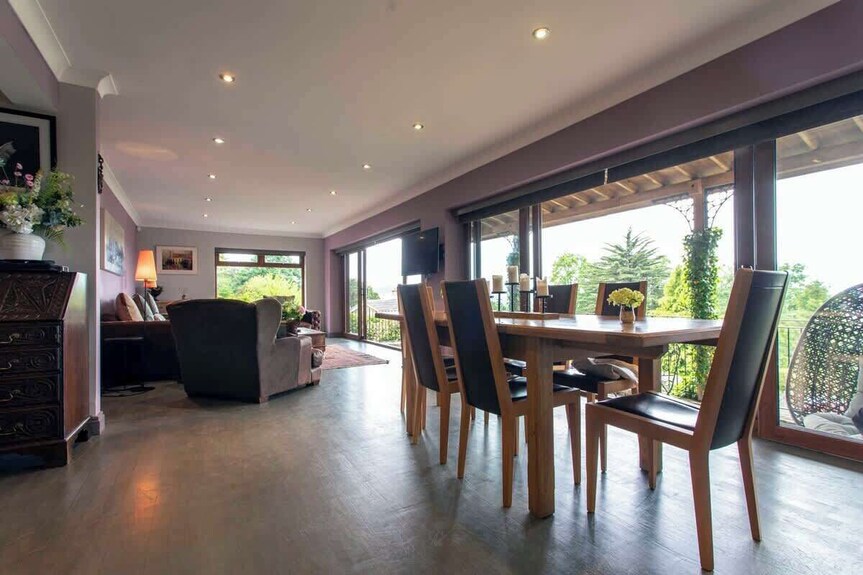 5 Car O/s Forecourt - Detached 4 Bedroom - Views! - Bath