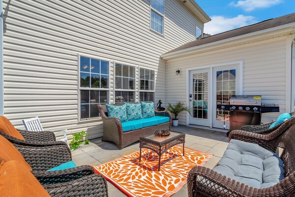 Arcade Kid Friendly Firepit Grill Hottub - Winston-Salem, NC