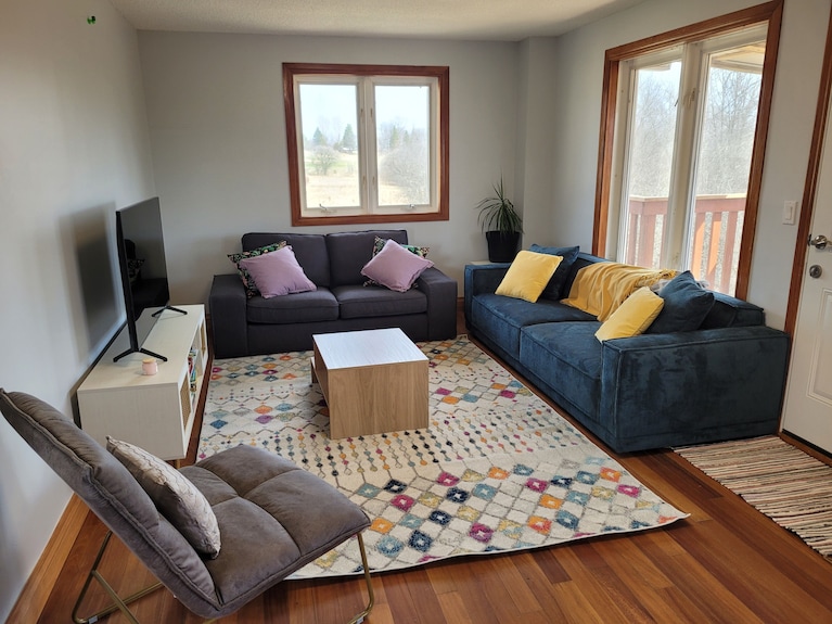 Prince Edward County Pond-side Getaway! Family-friendly Private Oasis! - Prince Edward