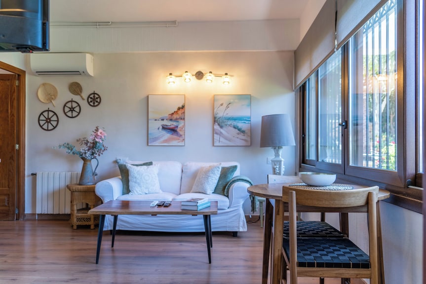 El Ranchito, Villa In Paguera, Majorca, Quiet Area, With Swimming Pool And Barbecue. - Peguera