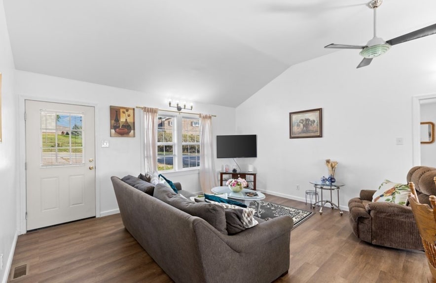 Charming 3-bedroom Ranch With Ac, Wifi In Tranquil Moundsville - 휠링