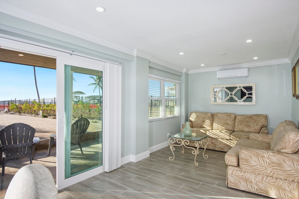 Bayview Sunset Getaway B - Fort Myers Beach, FL