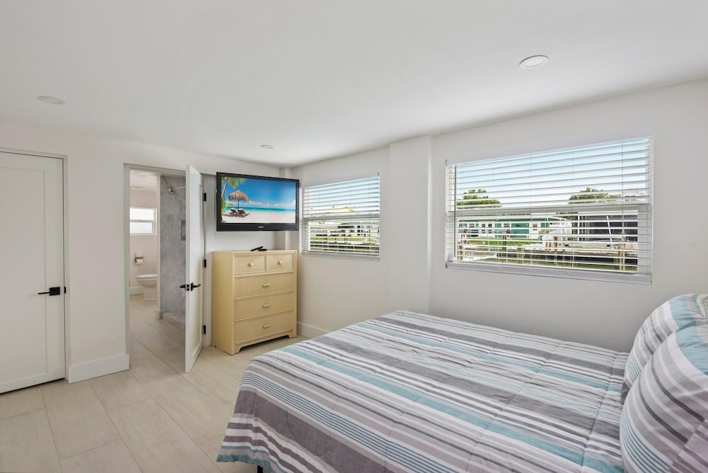 The Nellie - Fort Myers Beach, FL