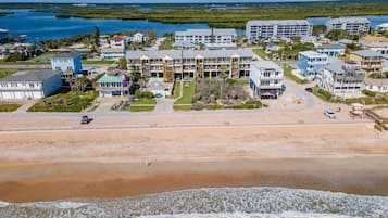 Condo, 1 cama Queen (Ocean Club at Turtle Mound 101) | Praia | Na praia