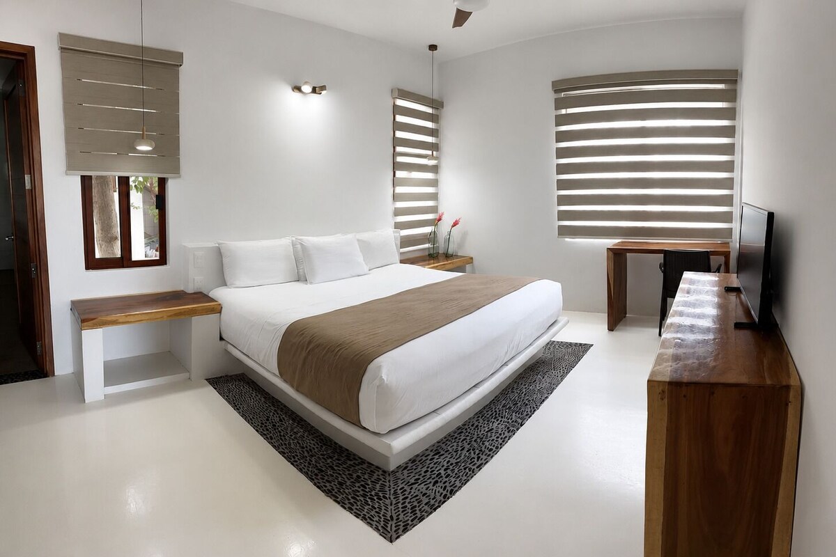 Suite Júnior | Secretária, Wi-fi grátis, com mobília individualizada 