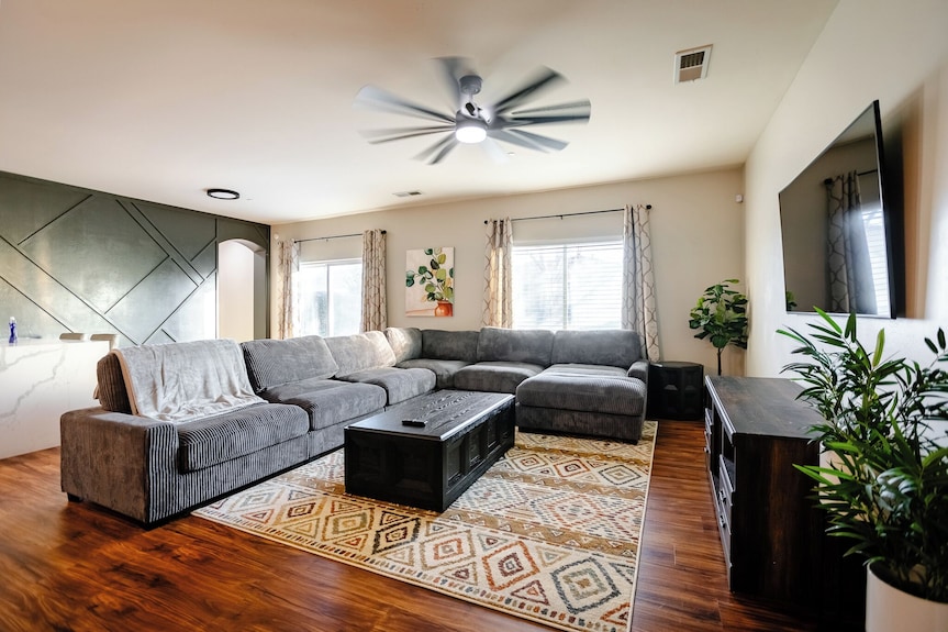 5 Bedroom House In Beautiful Sw Bakersfield - Hwy 99 Access - Bakersfield, CA