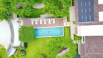 Piscina exterior