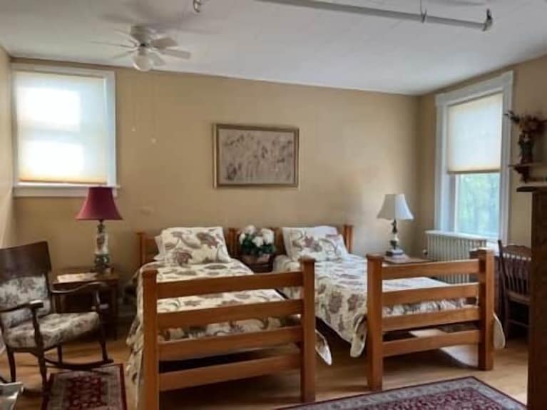 Vermilion Park Inn, #8 Italian Room (2nd Floor) - 미네소타