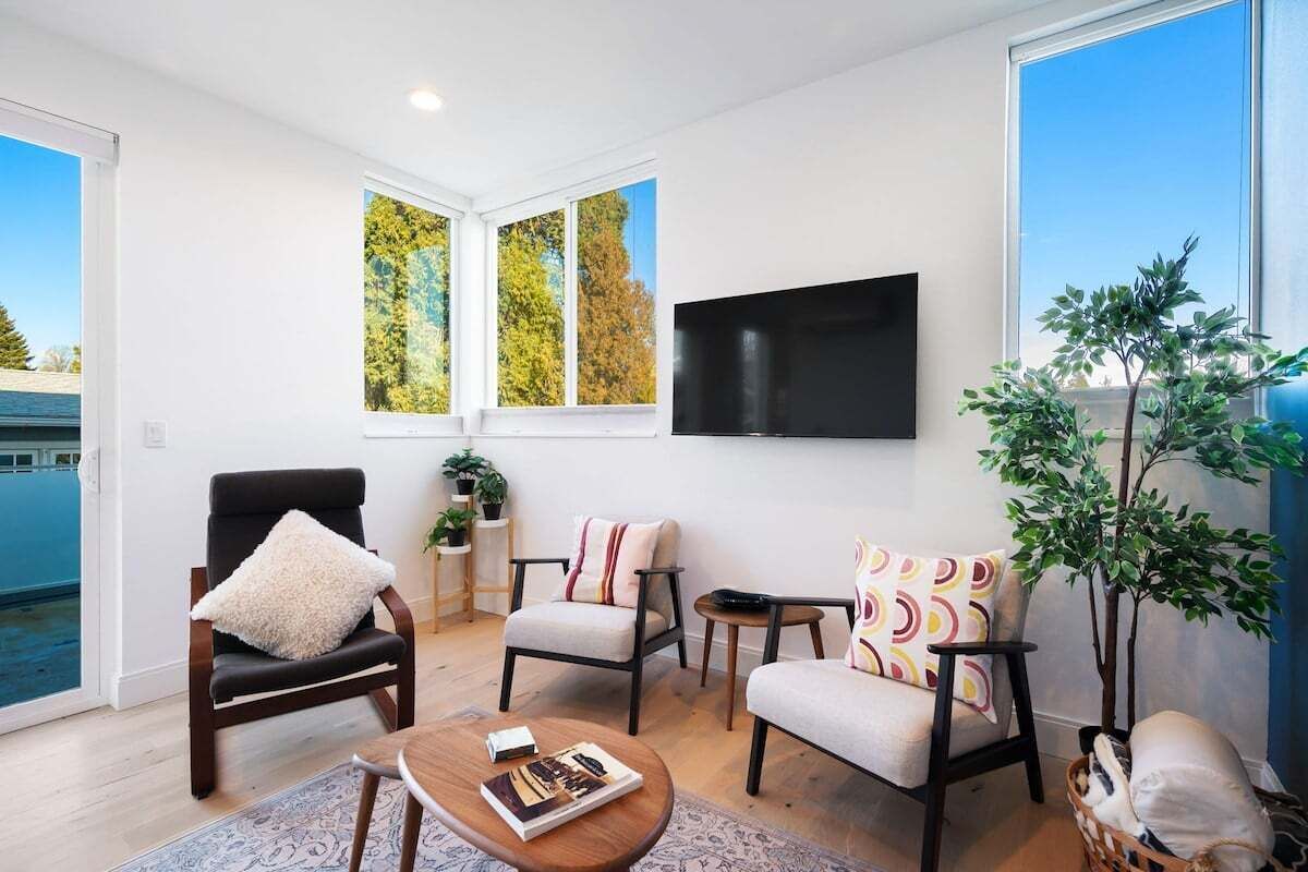 Perch - Cozy 2br Home. Walk Everywhere, Park With Ease, And  Surrounded By Coffee Shops And Dining! - Bothell, WA