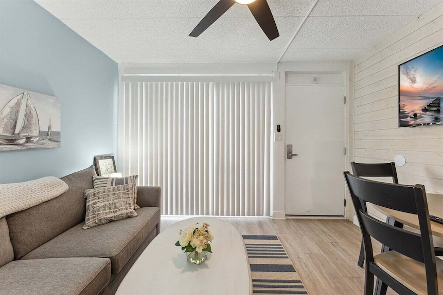 The Shoreline Escape: 1 Br Condo W/ 2 Heated Pools - Sea Isle City, NJ