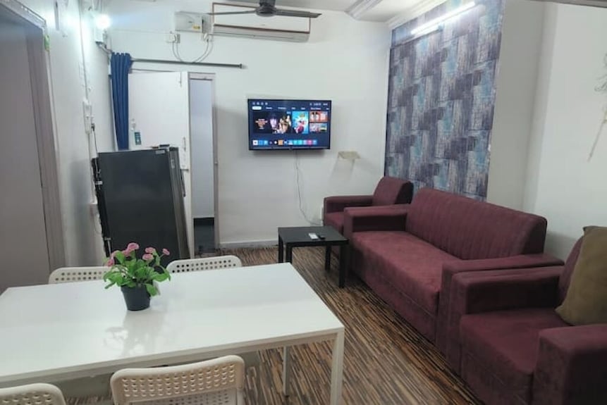 Great Couplefriendly Family Room's Banjarahillsrd7 - Hyderabad