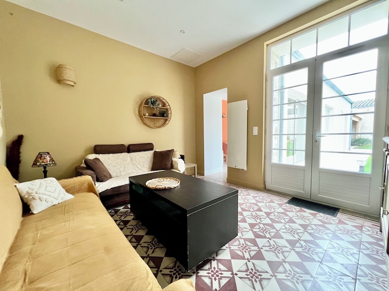 Grande Maison à 10min Du Centre-ville - Beau Jardin Et Terrain De Pétanque - Châtelaillon-Plage