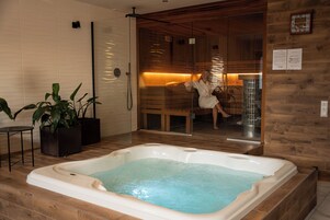 Banheira de hidromassagem, banho turco 