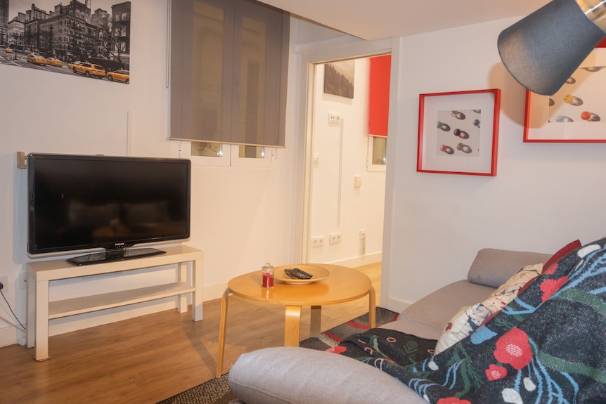 Modern And Practical Apartment In Chamberí - Chueca