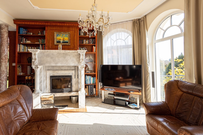 Kastello Guesthouse Historic Charm And Modern Comfort On A Magical Estate - Pécs