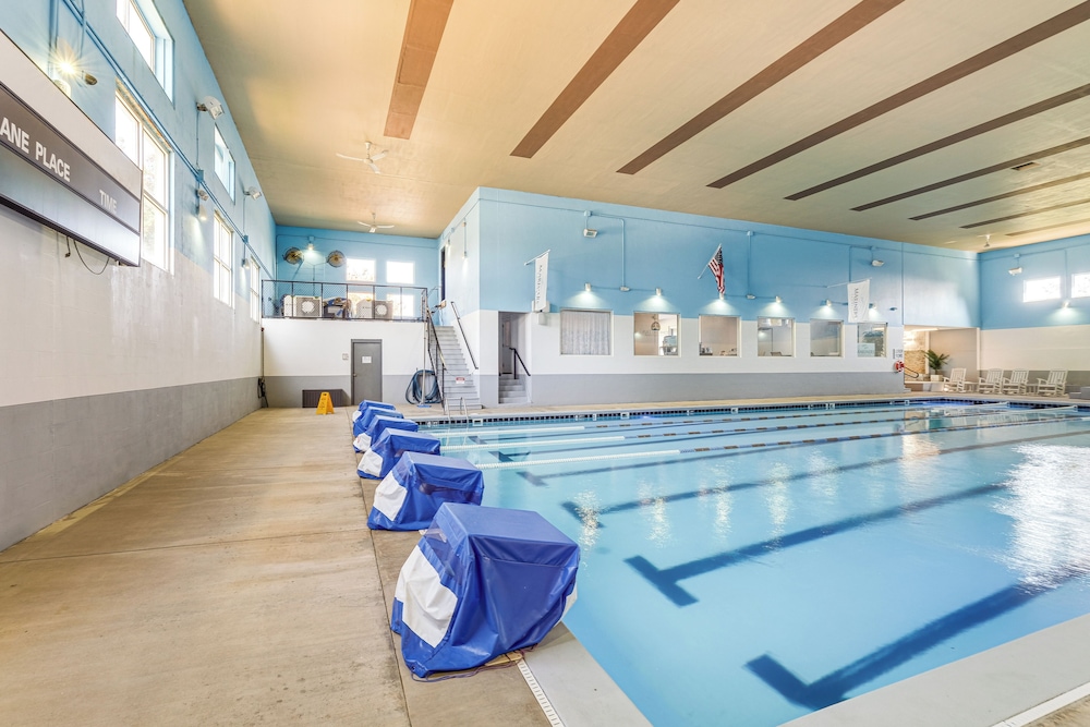 Smith Mountain Lake Condo W/ Pool Access - Smith Mountain Lake
