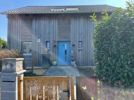 Casa, 4 quartos, acessível, banheira de imersão | Fachada