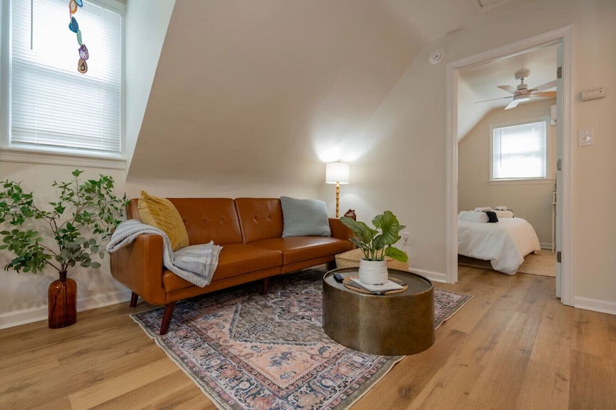 *Whole House* | 4-br Home | 2 Kitchens + Free Wifi - Lynchburg, VA