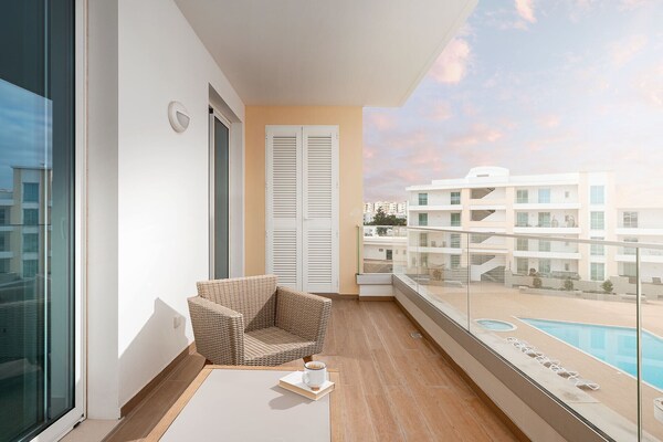 Lagos Marina View 3 With Pool By Homing - Lagos