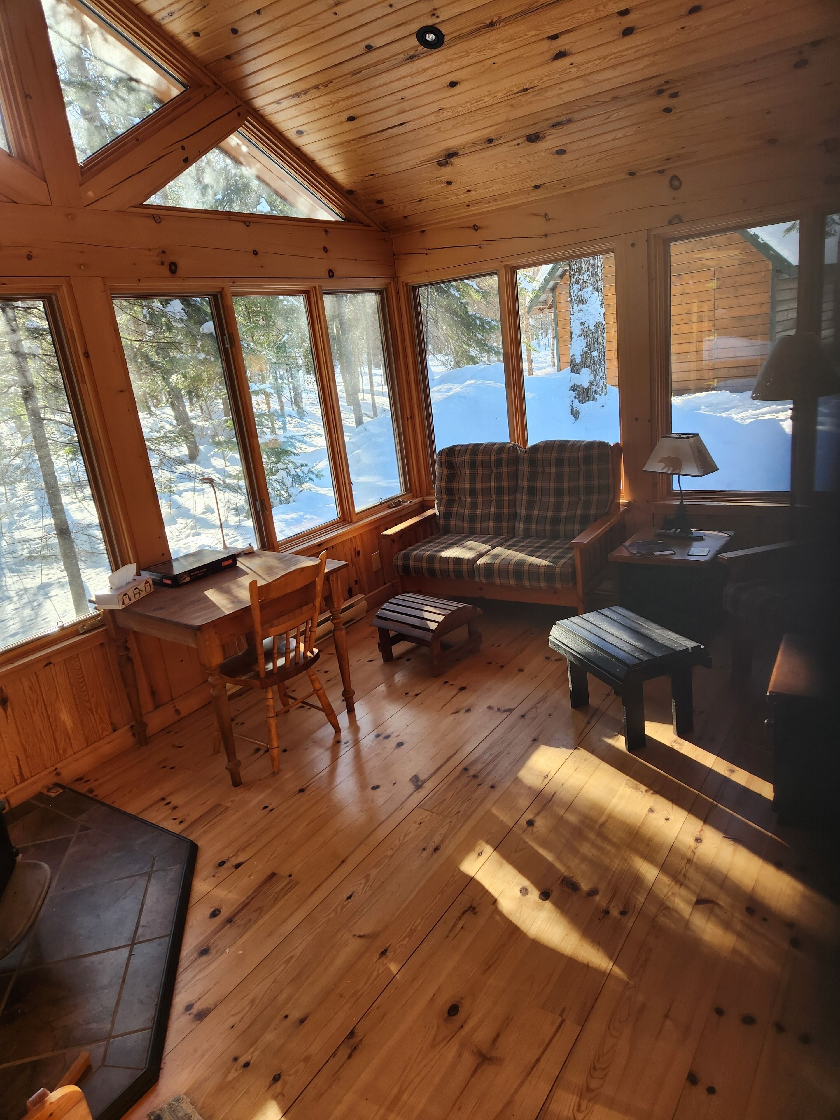 \Nkawagama Shoreline - Log Home In A Quiet Bay On Kawagama Lake - Ontario 60