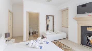Quarto casal ou duplo família | Individualmente decorados, quartos à prova de som, Wi-Fi de cortesia