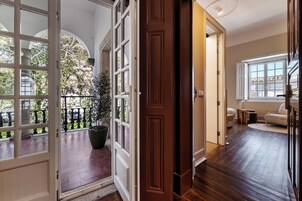 Quarto Duplo ou Twin Comfort, Vista para a cidade | Minibar grátis, cofre com capacidade para portátil 