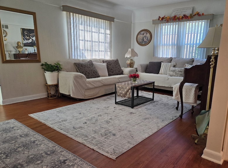 Discounted Charming 2-bedroom Main-level Triplex In Rochester - Minnesota