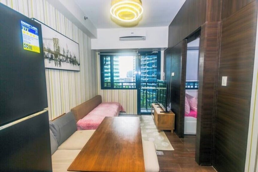 Urban Oasis Sleep In Style Air Condo Makatis Comfy Gym Swim Park Eat Dance 914 - Metro Manila