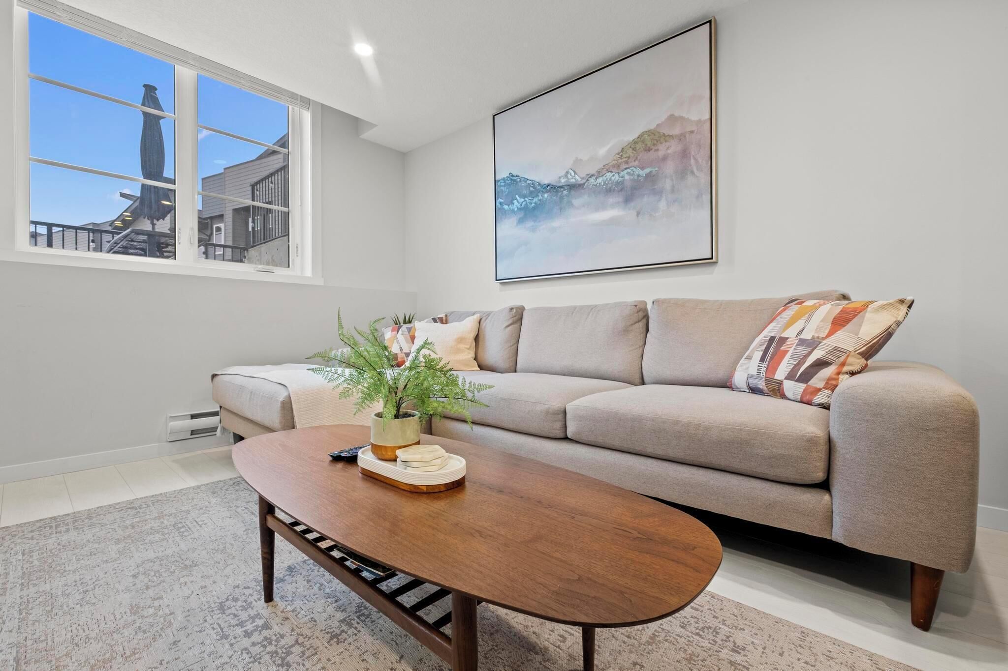 Stylish & Comfy Mountain Escape King Bed 1 Hour From Banff  National Park - Calaway Park