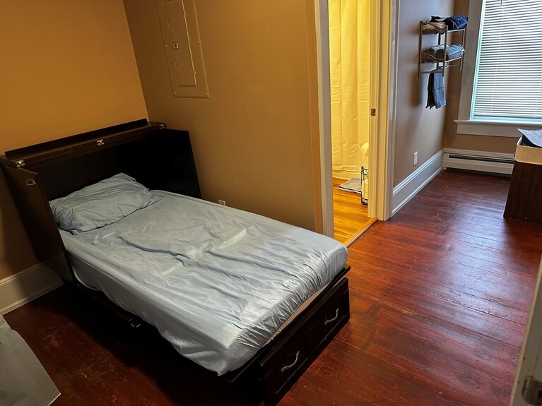 Apt 2b Lake Bomoseen Inn The Dog With Boat Slip - Castleton, VT