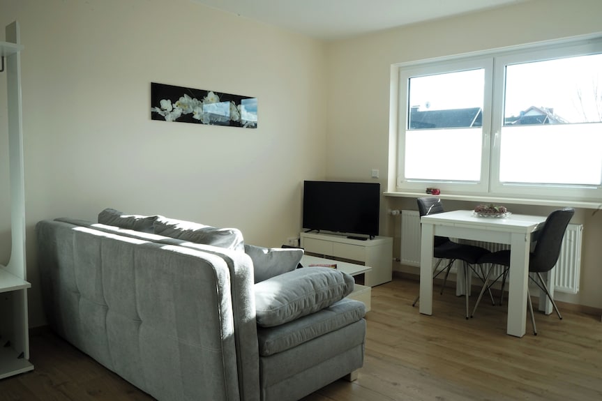 Modern Studio With Balcony (Approx. 40 Sqm) - Aschaffenburg