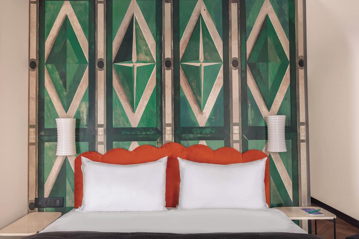 Quarto casal conforto | Wi-Fi de cortesia, roupa de cama