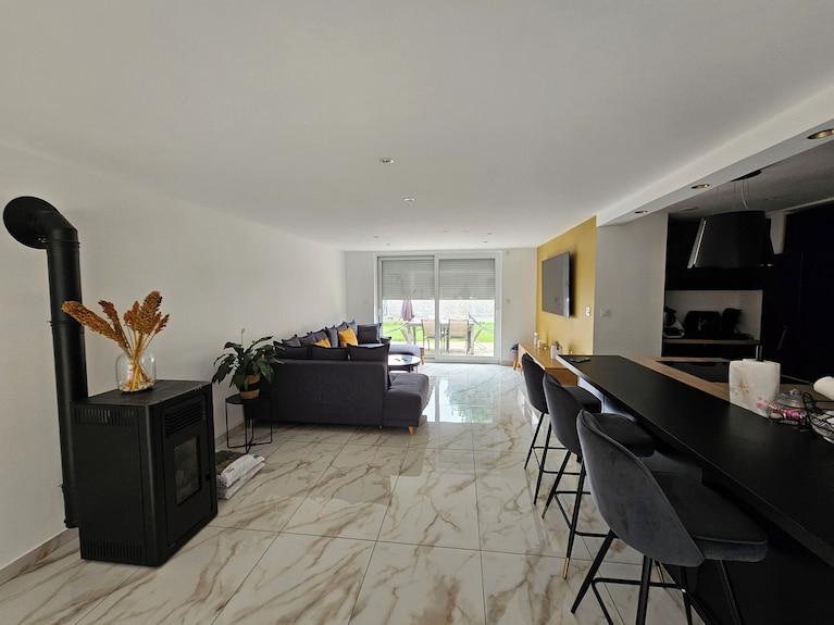 Detached House With Garden And Terraces Near Stadium - Firminy