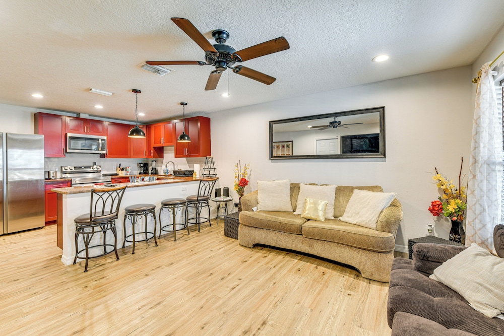 4 Mi To Bradenton Riverwalk: Cozy Home W/ Patio! - Bradenton, FL