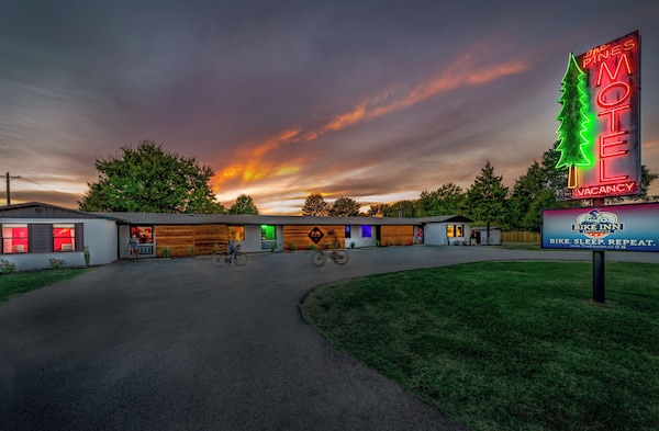 더 바이크 인 - 벨라비스타