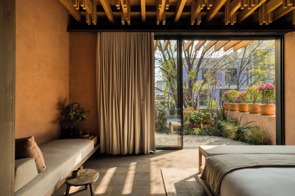 Casa Tenue - Mexico City