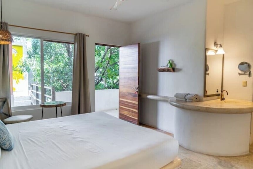 Jungle Room On 5th, One Block To The Beach - Cozumel