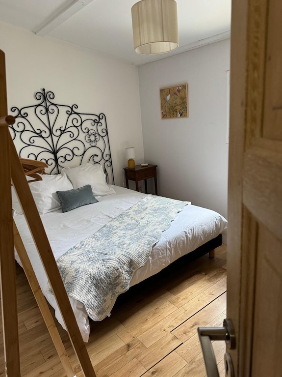 Country House At The Top Of The Village Of Mirabel-et-blacons View Of The Valley - Saou