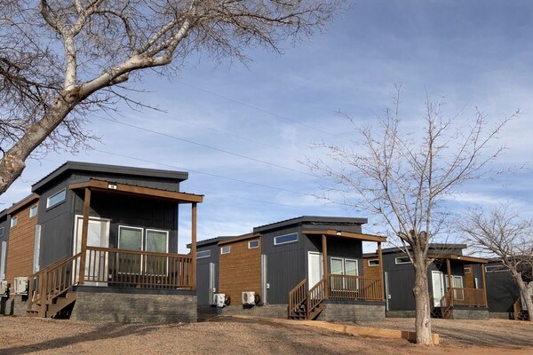 Luxury Tiny Home King Room - Lake Powell