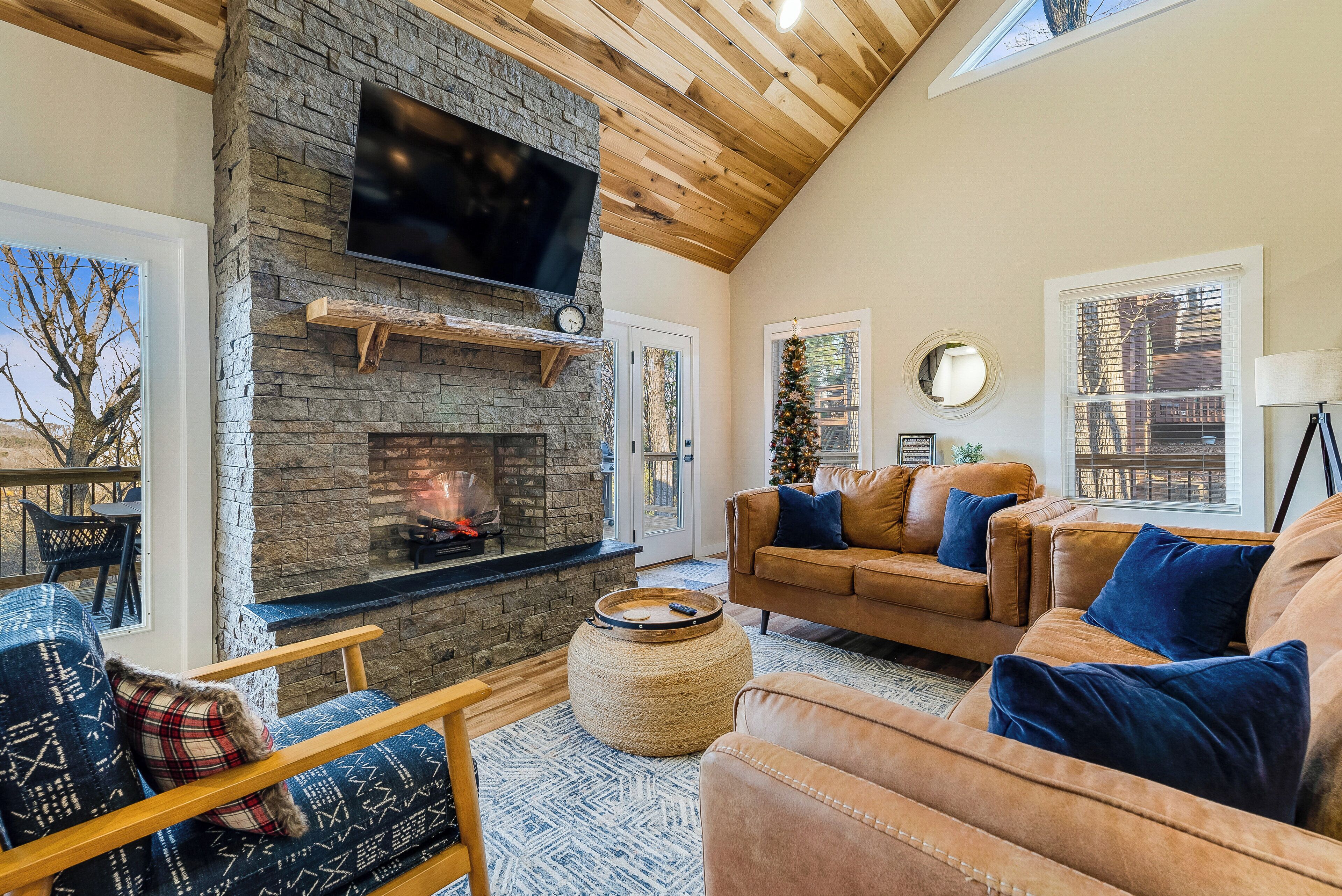 Best Mtn Top Views In Massanutten, Hot Tub, 160 Arcade Games, Local Vibe! - Massanutten, VA