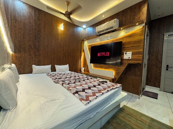 Guruvayur Dham - Mathura