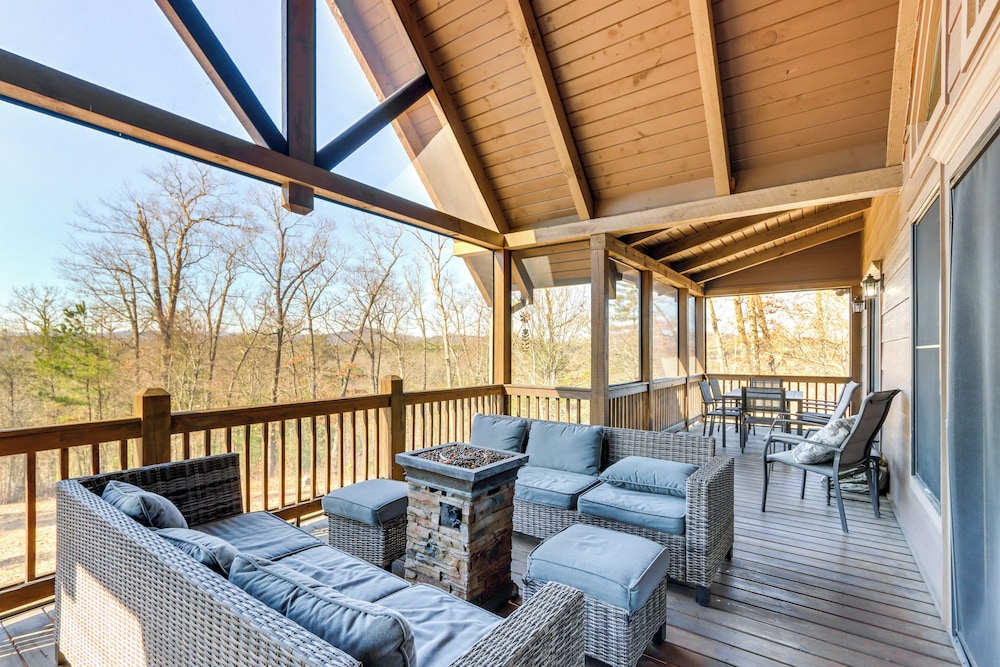 Blue Ridge Orchard Overlook' Cabin W/ Hot Tub - Blue Ridge, GA