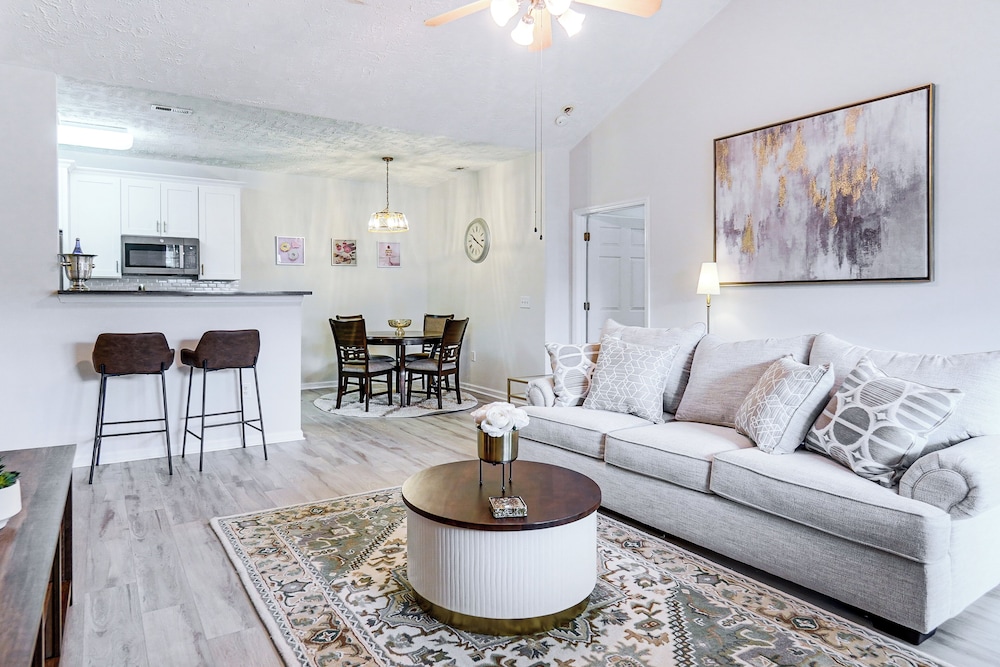 9 Mi To Dtwn Fayetteville: Condo W/ Pool Access! - Fayetteville, NC
