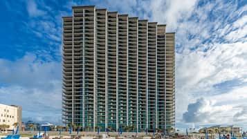 Condo, 3 quartos | Fachada