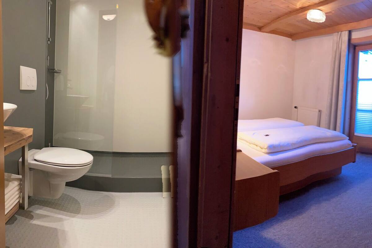 Apartamento Comfort, varanda, vista para o vale | Secretária, secretária adequada para computadores portáteis 