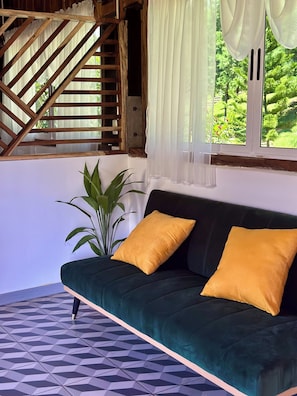 Quarto Familiar, casa de banho privativa | Edredões de penas, ferro/tábua de engomar, Wi-fi grátis 