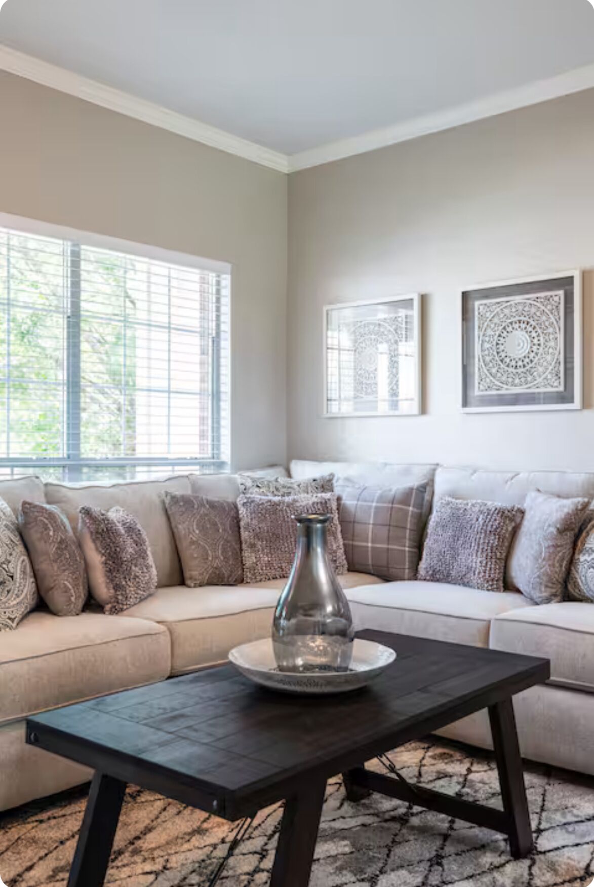 Charming! 3br/2.5ba Two-story Home Near Lackland Afb! Fully Equipped Kitchen - San Antonio, TX