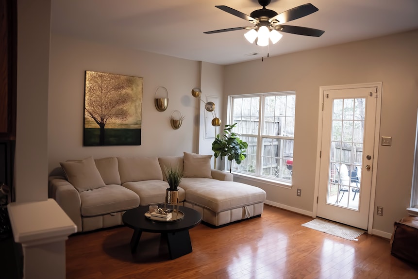 Charming 3-bedroom Townhome With Wifi In Delightful Richmond - Richmond, VA