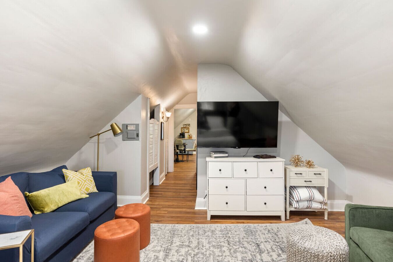 Stylish Studio Cleveland Clinic - Cleveland Heights, OH